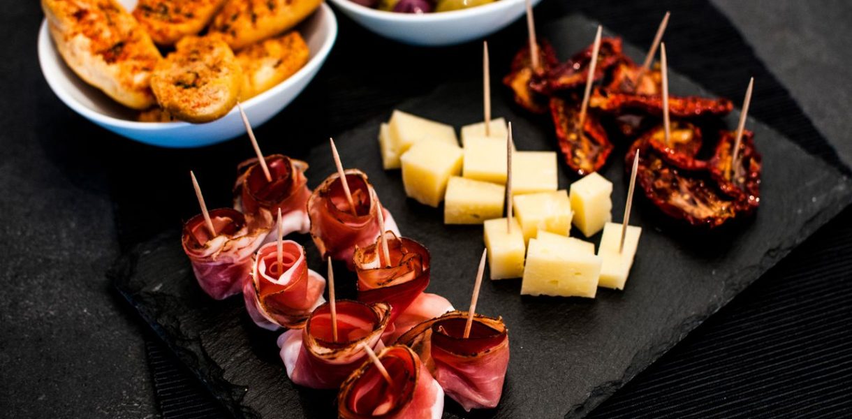 7 No-Cook Aperitif Ideas for an Unforgettable Summer Soiree - Policital ...